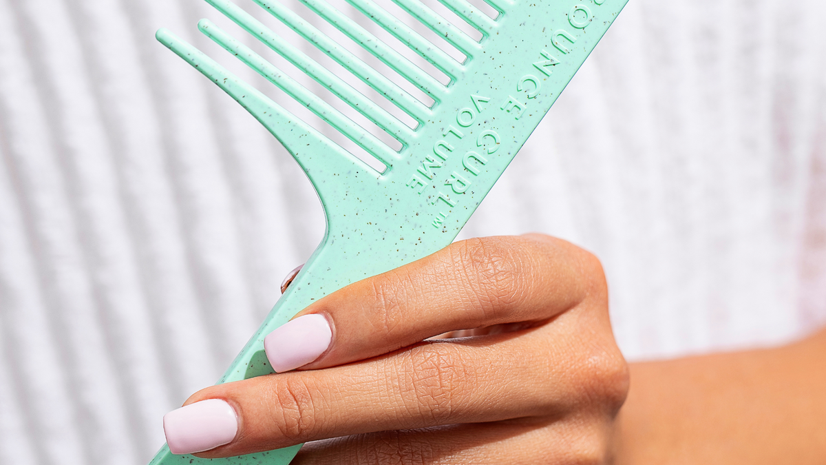 Styling Techniques to Reduce Frizzy Hair — Bounce Curl